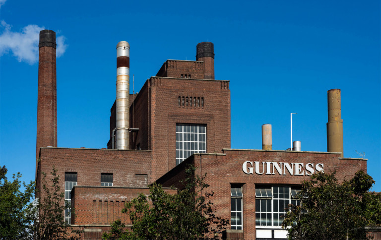 Guinness Logo: History and Meaning | Turbologo