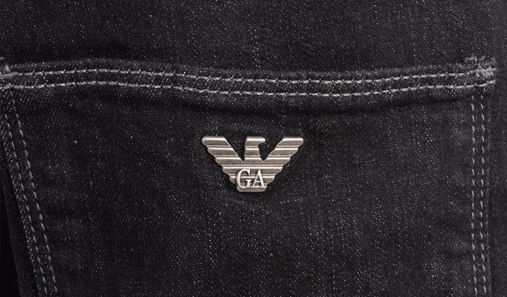 Conception du logo Armani - Signification, histoire et évolution ...