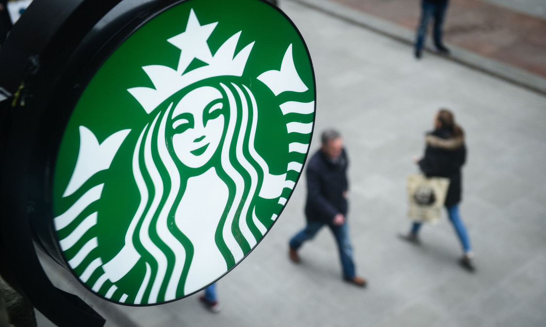 La storia del leggendario logo di Starbucks | Turbologo